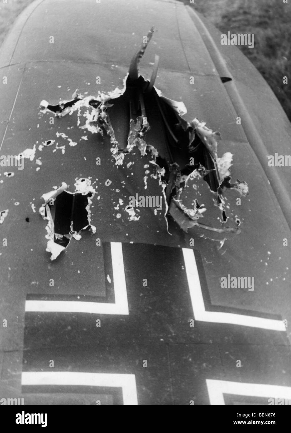 events, Second World War / WWII, aerial warfare, aircraft, crashed ...