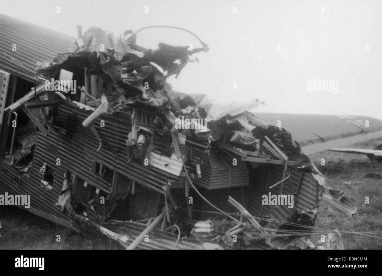 events, Second World War / WWII, aerial warfare, aircraft, crashed ...