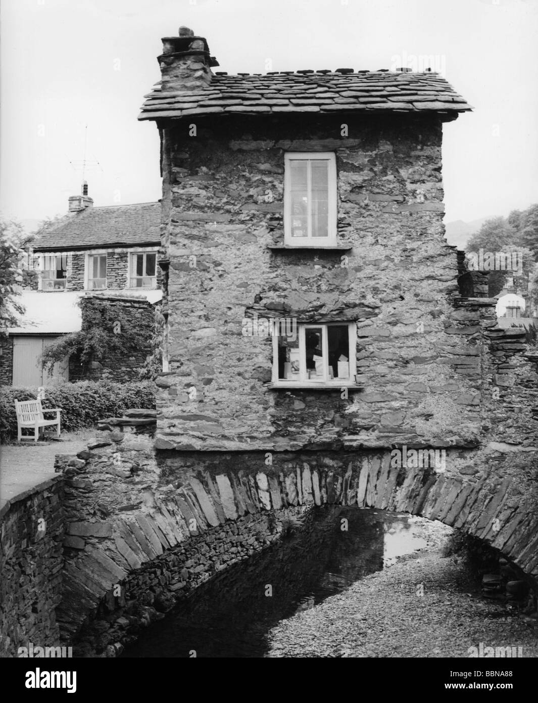 Bridge built 1960s Black and White Stock Photos & Images - Alamy