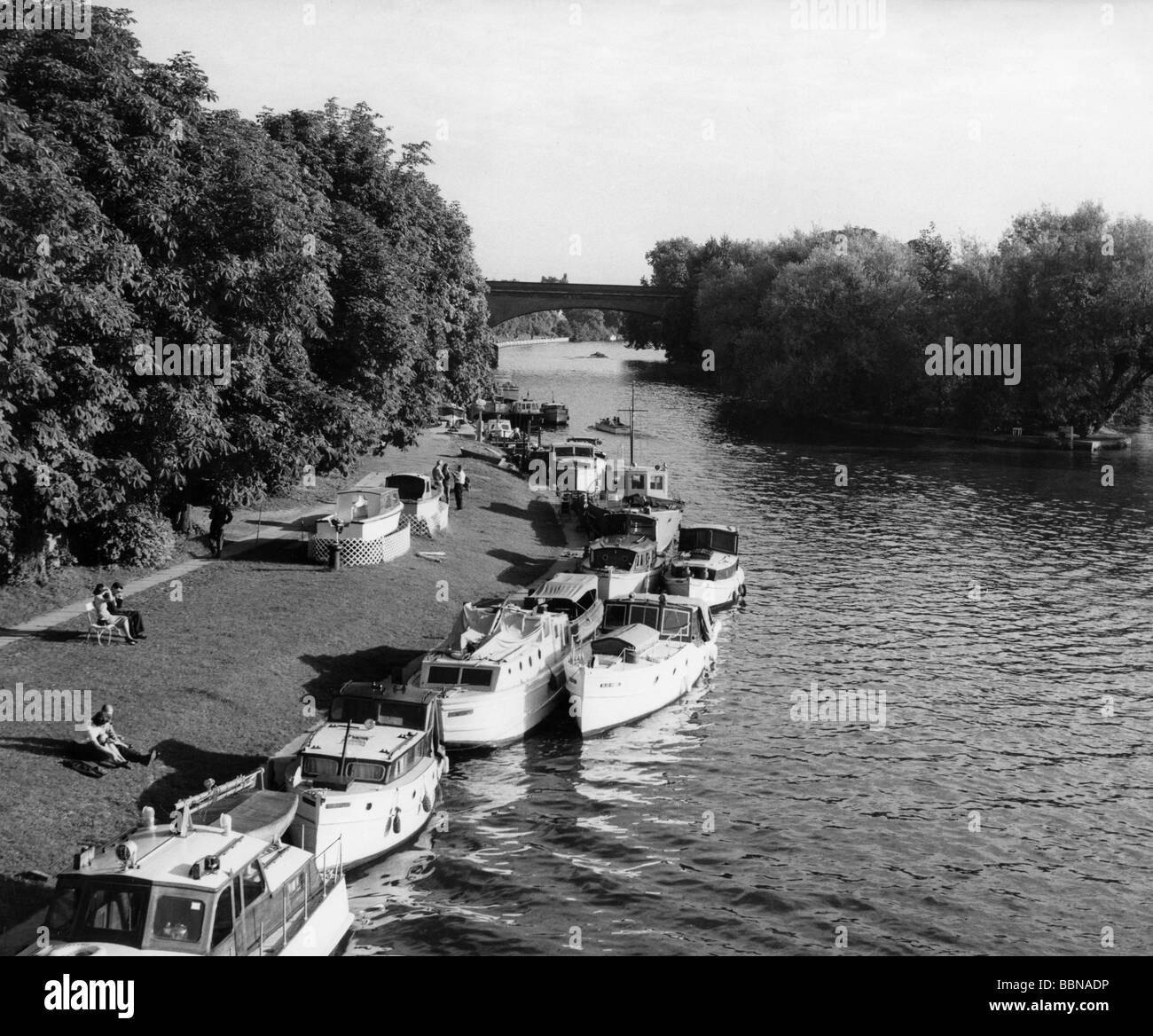 1960s river thames hi-res stock photography and images - Alamy