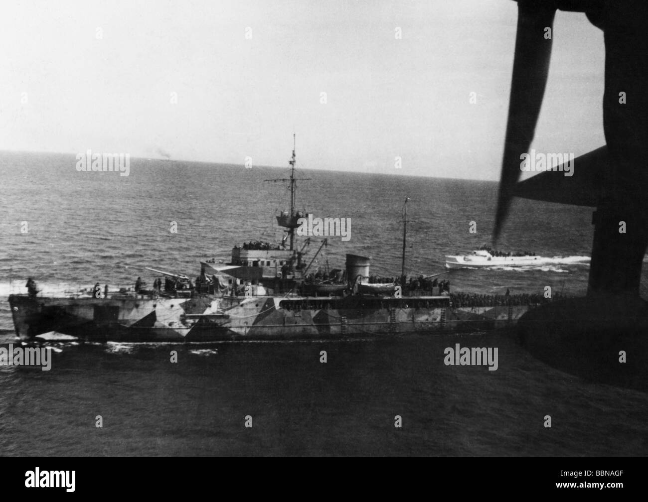 Fast attack craft hi-res stock photography and images - Alamy