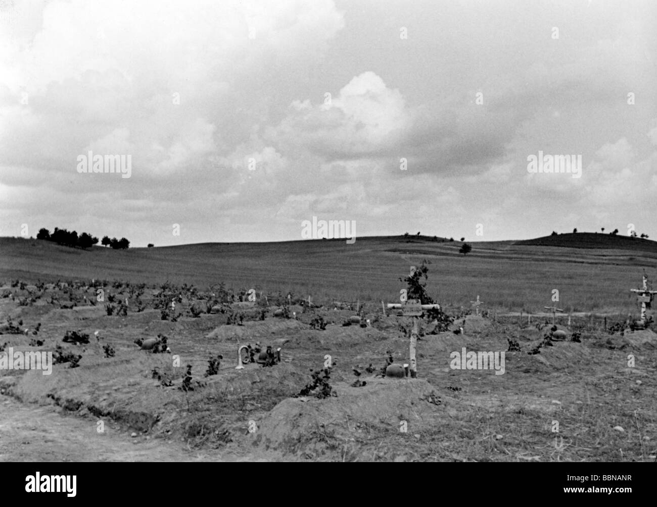 events, Second World War / WWII, Russia 1941, graves of 35 German ...