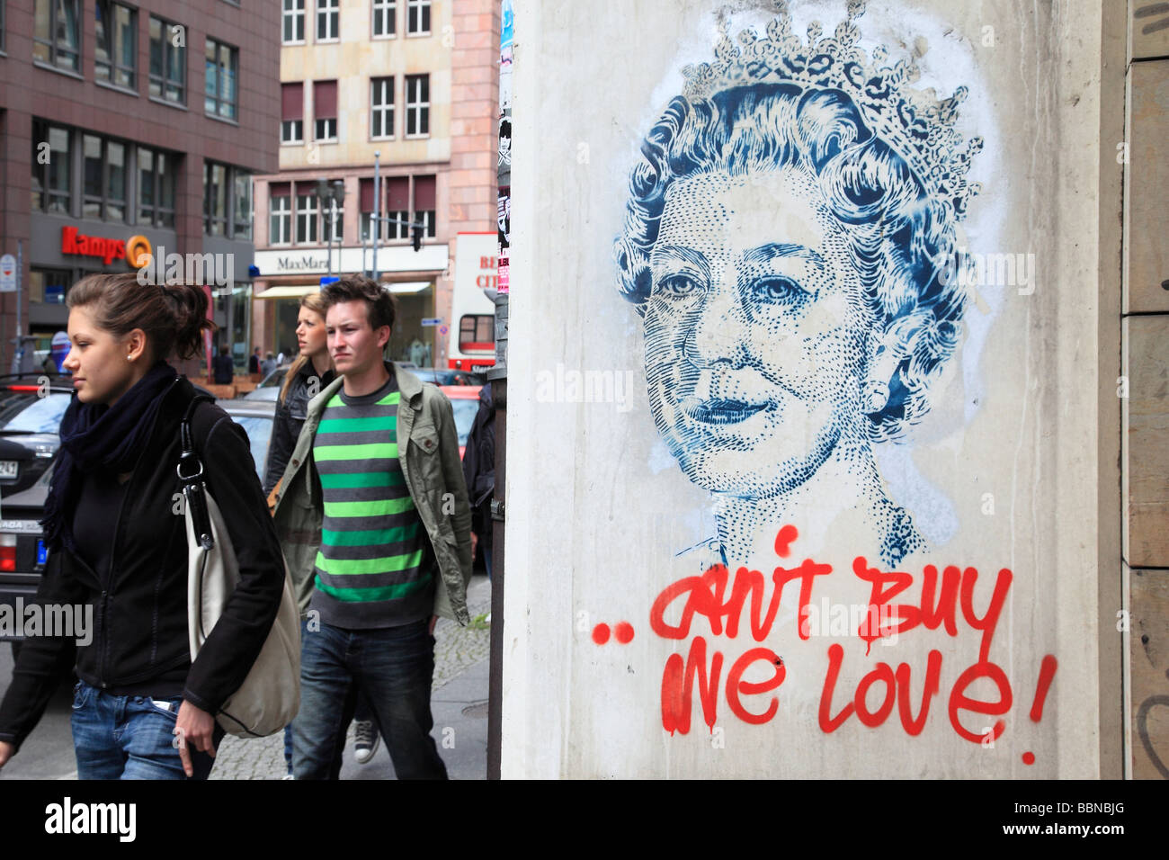 Queen elizabeth graffiti hi-res stock photography and images - Alamy