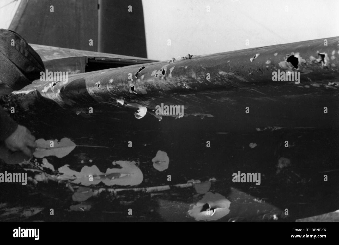 events, Second World War / WWII, aerial warfare, aircraft, crashed ...