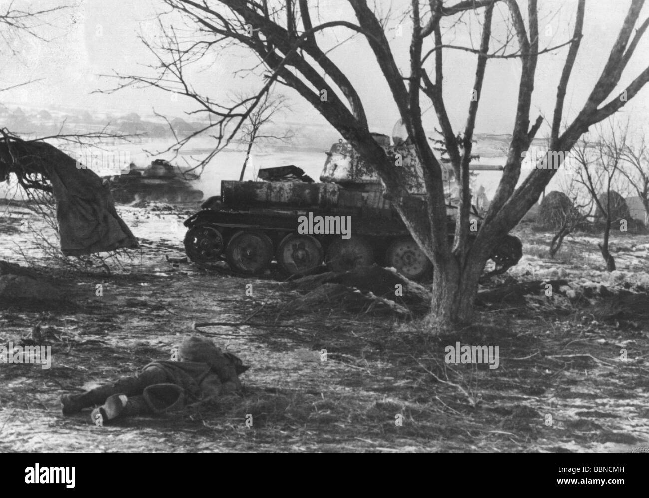 Dead body second world war hi-res stock photography and images - Alamy