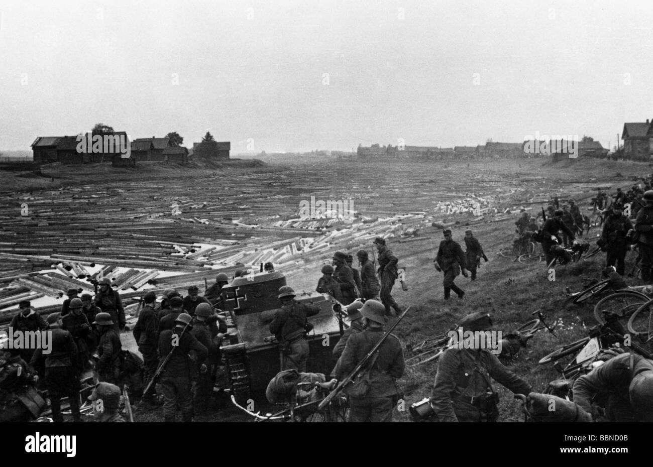 events, Second World War / WWII, Finland, Finnish soldiers at the river ...