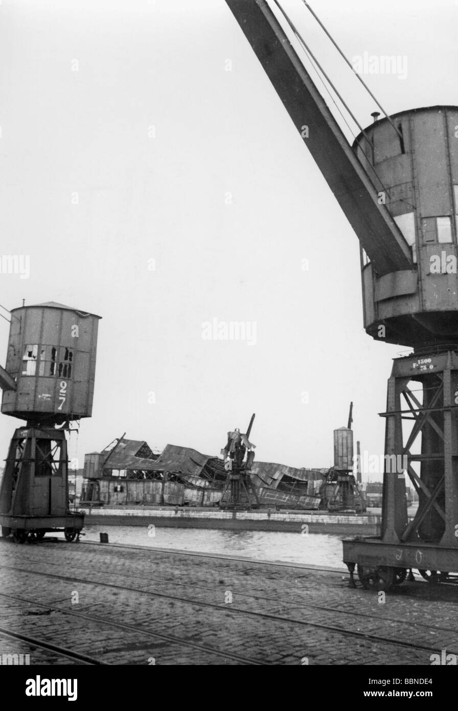 Battle of dunkirk Black and White Stock Photos & Images - Alamy
