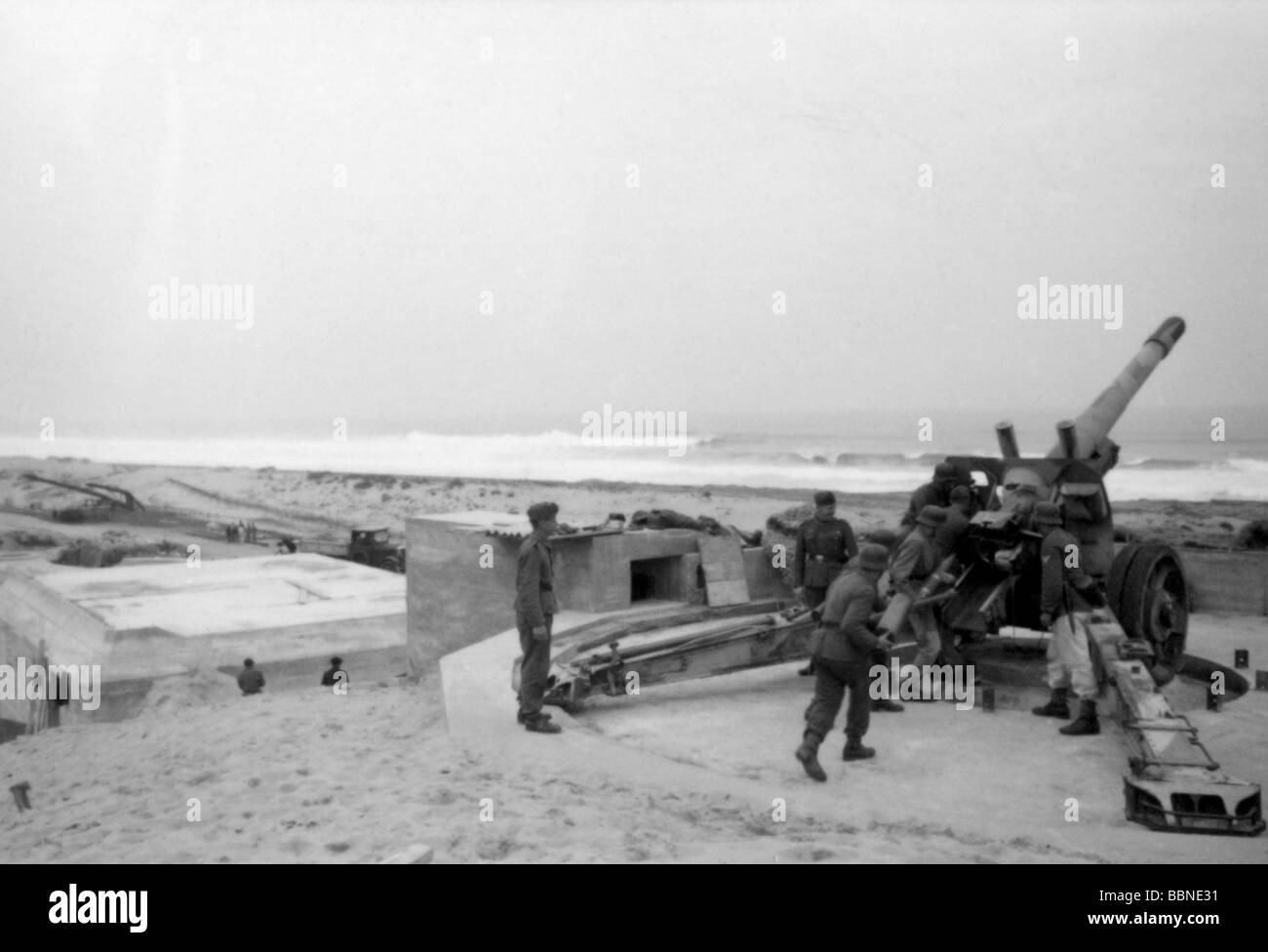 Atlantic wall gun emplacement bunker Black and White Stock Photos ...