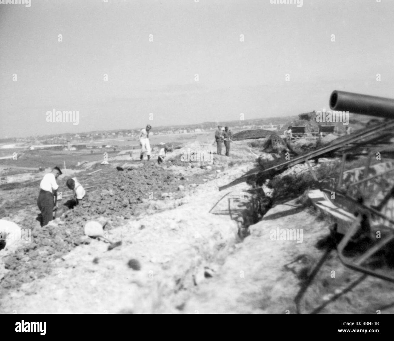 German soldiers wwii trench hi-res stock photography and images - Alamy