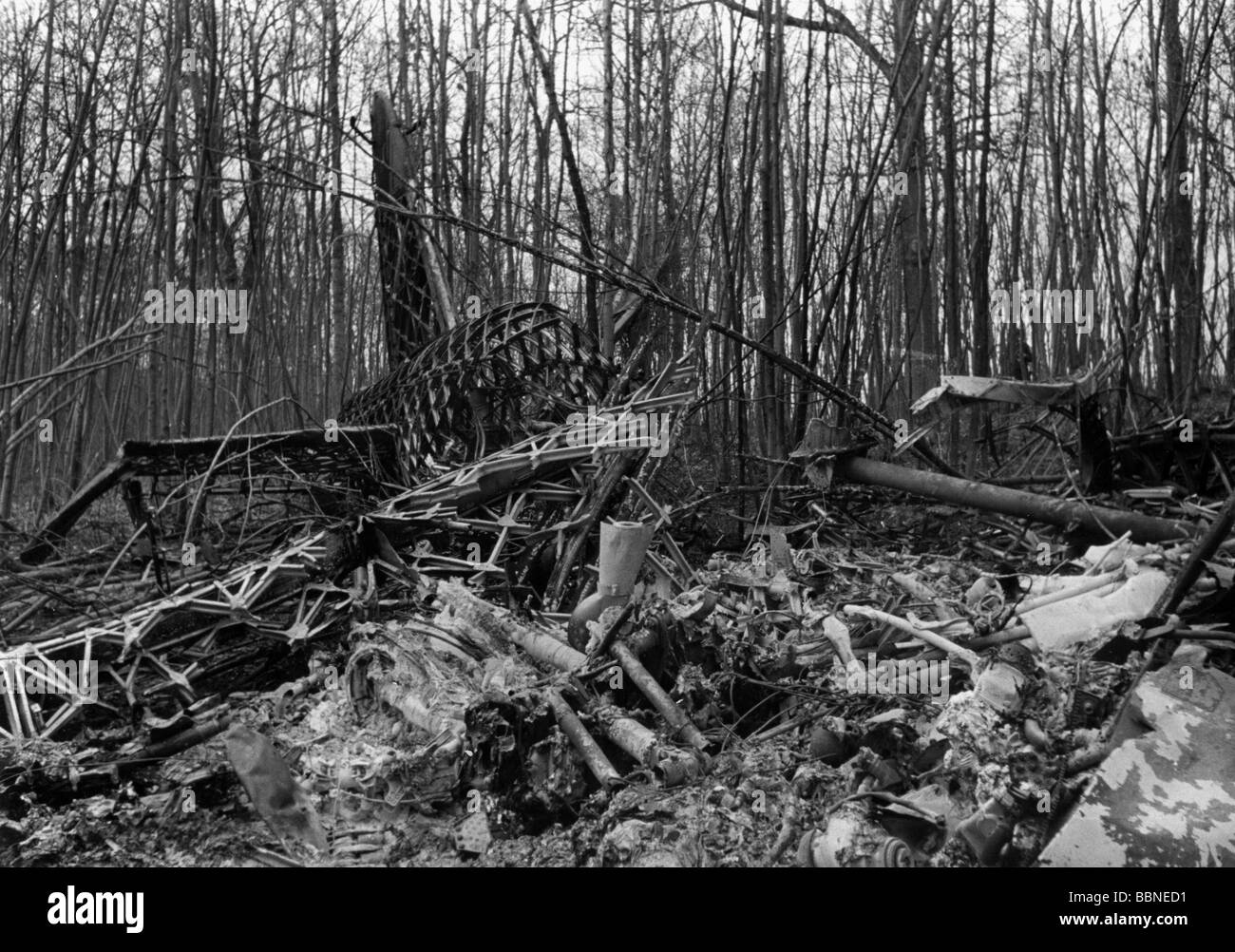 events, Second World War / WWII, aerial warfare, aircraft, crashed ...