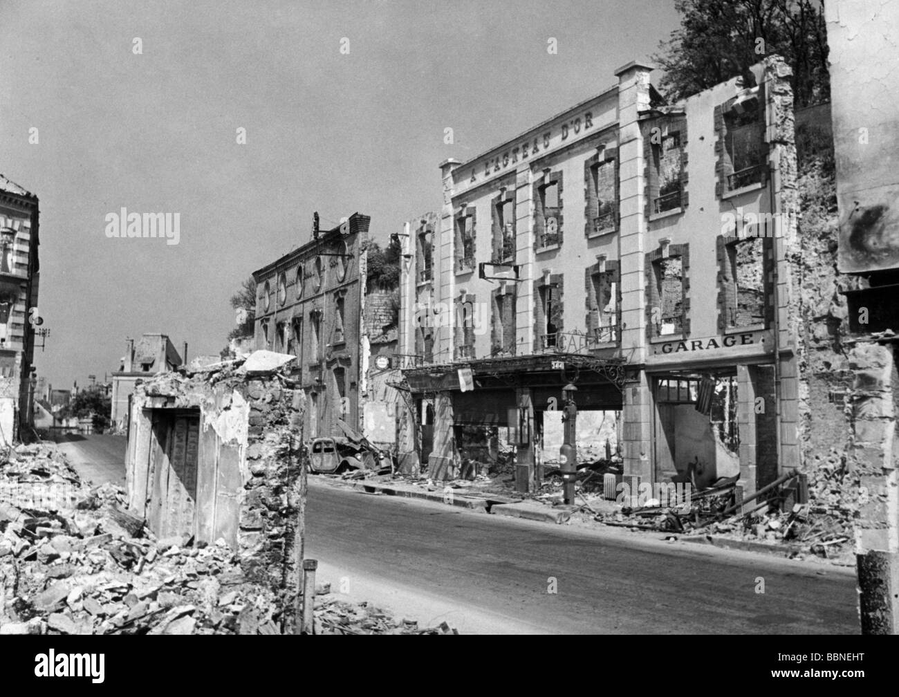 events, Second World War / WWII, France 1939 / 1940, ruins in Rethel ...