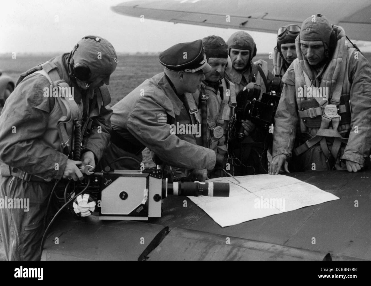 1940s map of world hi-res stock photography and images - Alamy