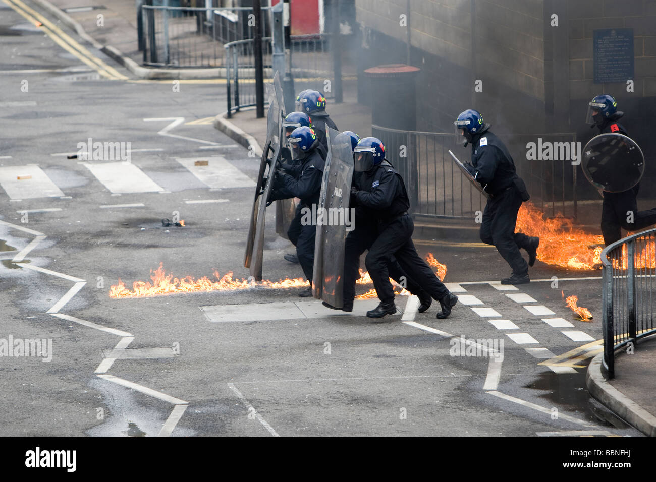 London Police officers undergoing specialist training at the ...