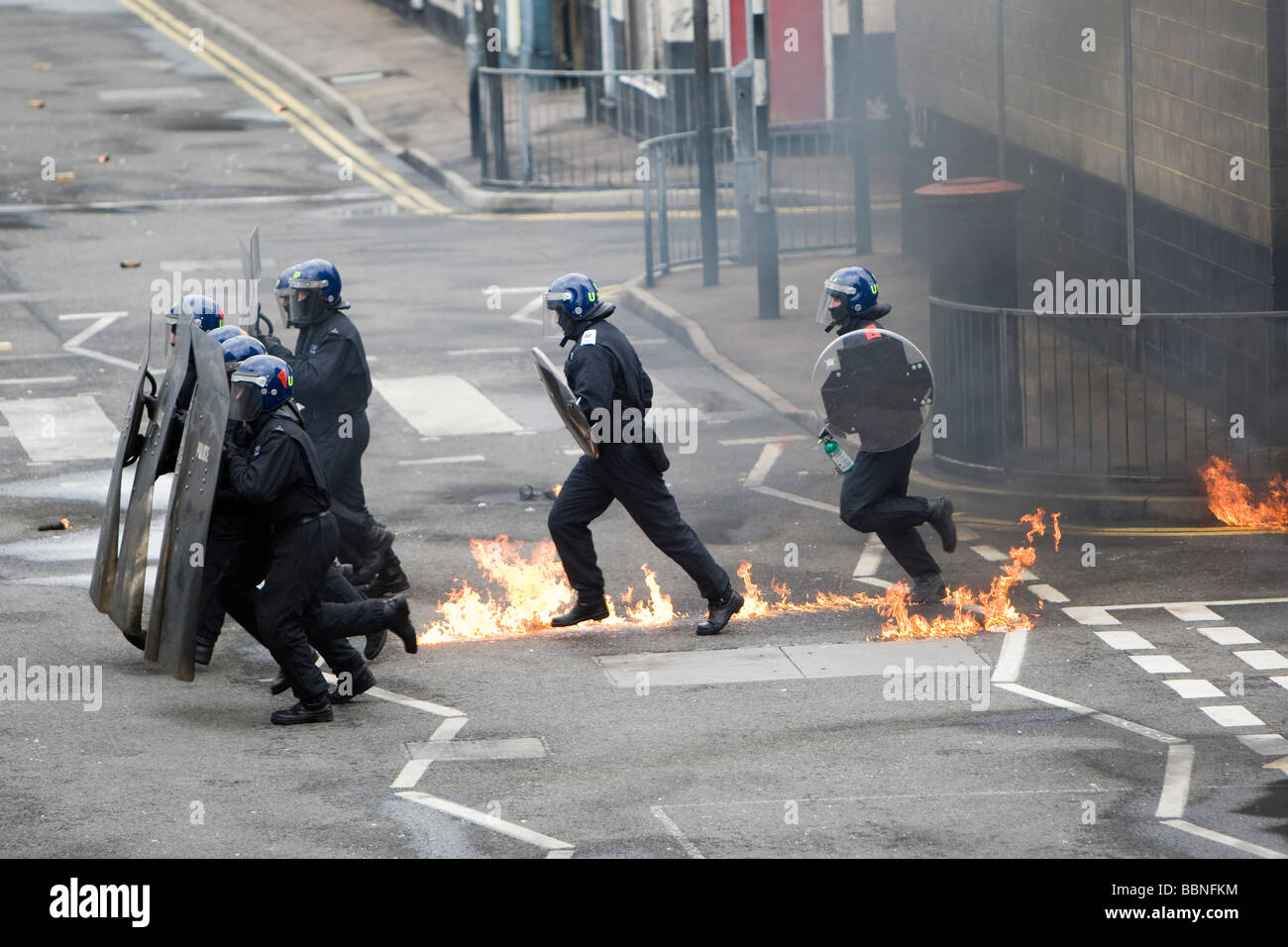 London Police officers undergoing specialist training at the ...