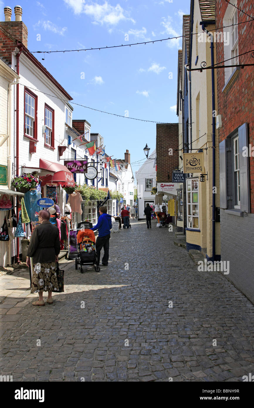The Cobbled streets and tourist shops around the old part of Lymington ...