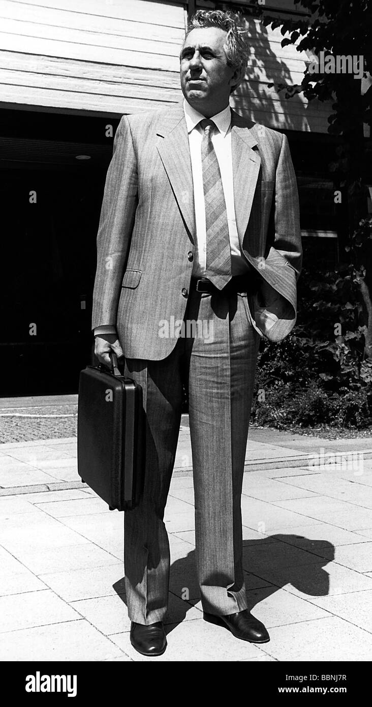 Men suit 1990s Black and White Stock Photos & Images - Alamy