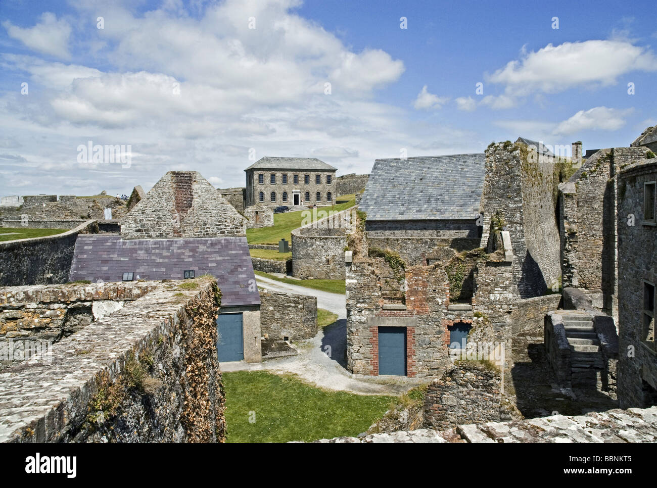 geography / travel, Ireland, Kinsale, castles, Charles Fort, built ...