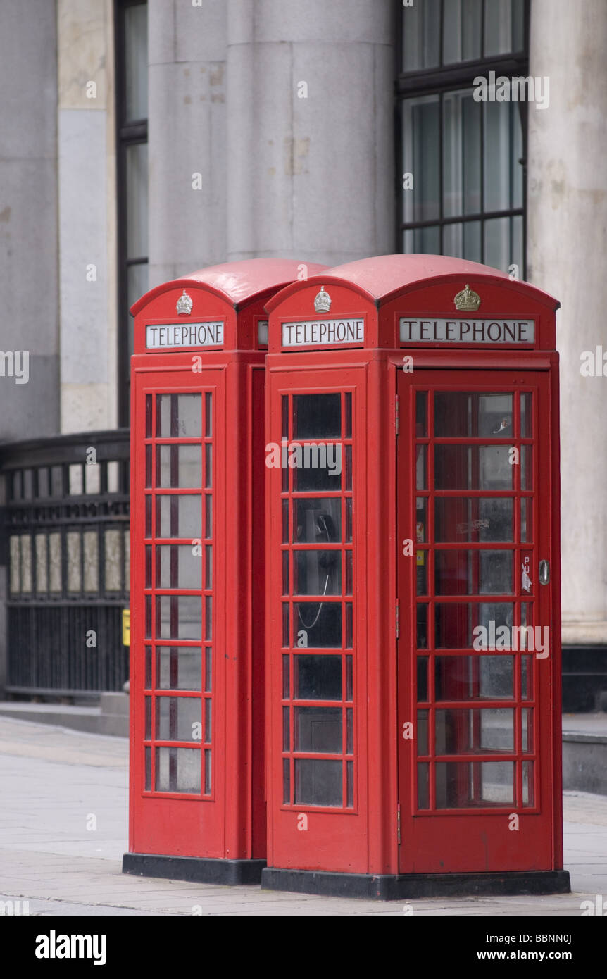 London payphone hi-res stock photography and images - Alamy