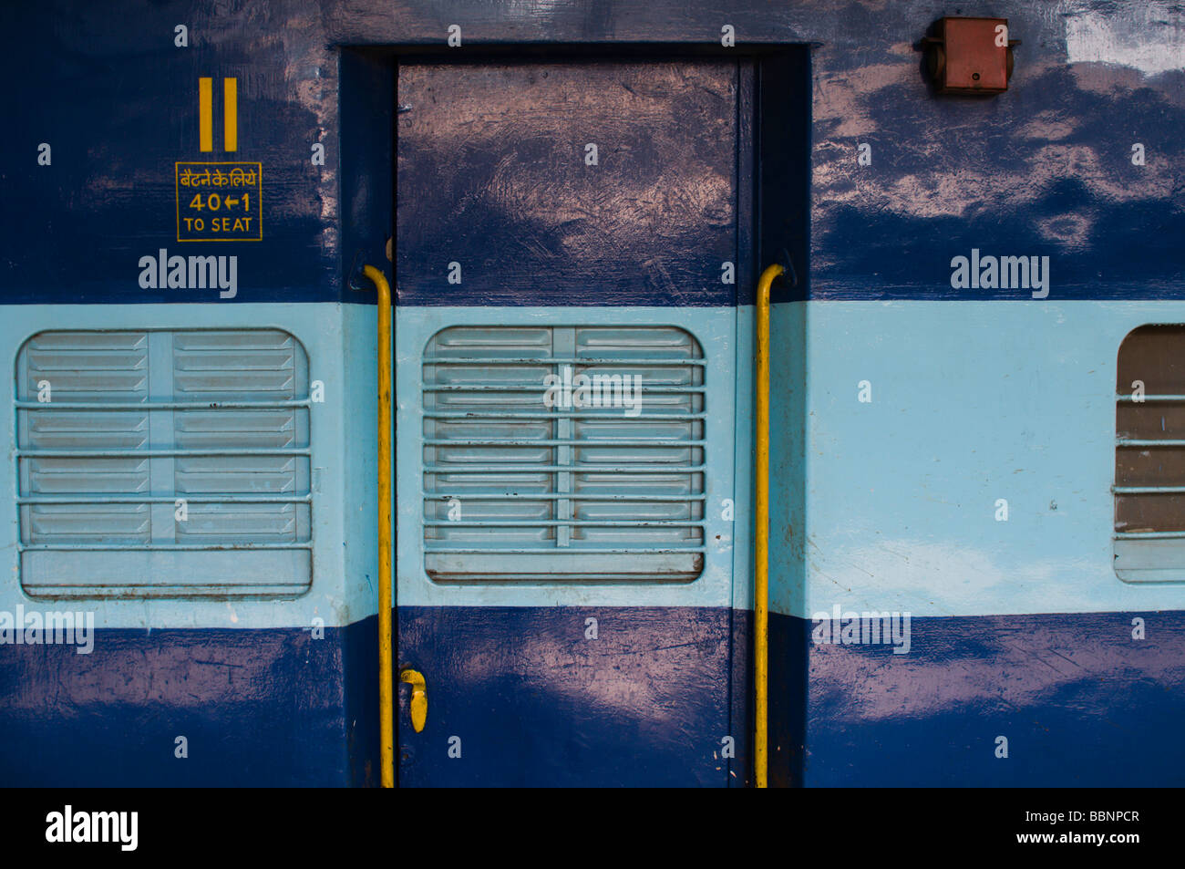 Ac 2 tier hi-res stock photography and images - Alamy
