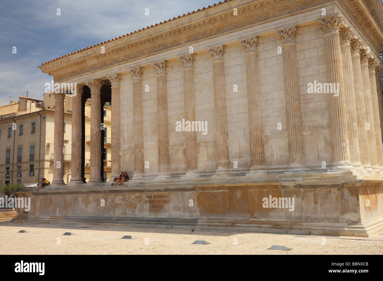 Maison Carree ancient roman temple Nimes Languedoc-Rousillon France ...