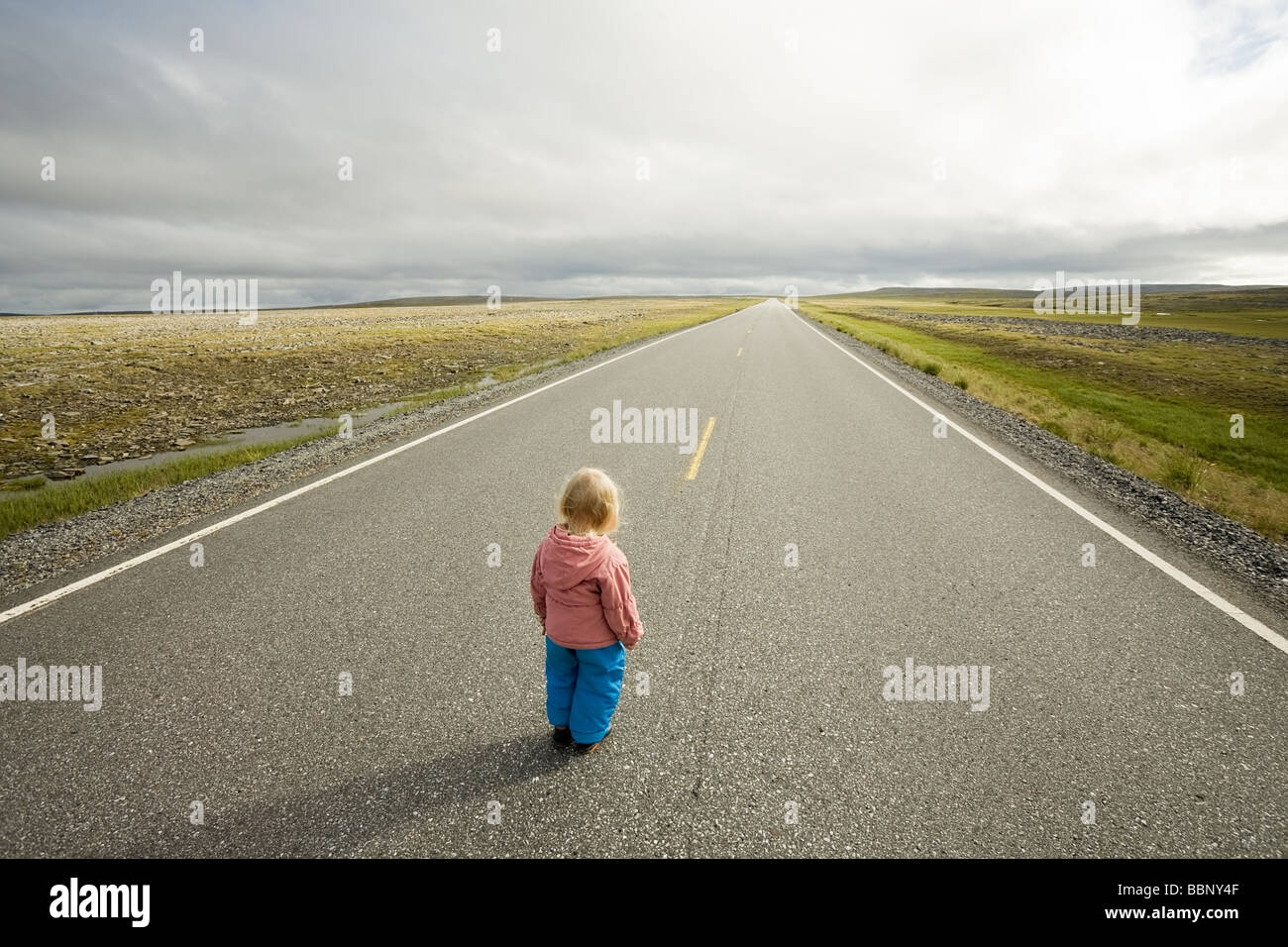 Beginning of the road hi-res stock photography and images - Alamy