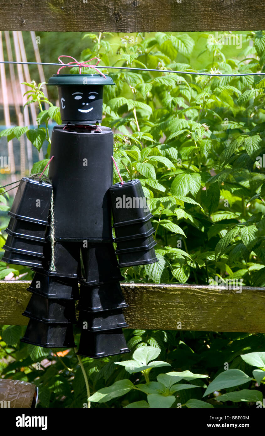 Flower pot Scarecrow Stock Photo - Alamy