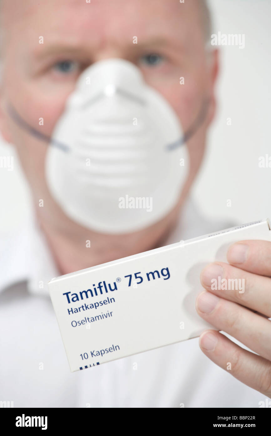 Show package hi-res stock photography and images - Alamy