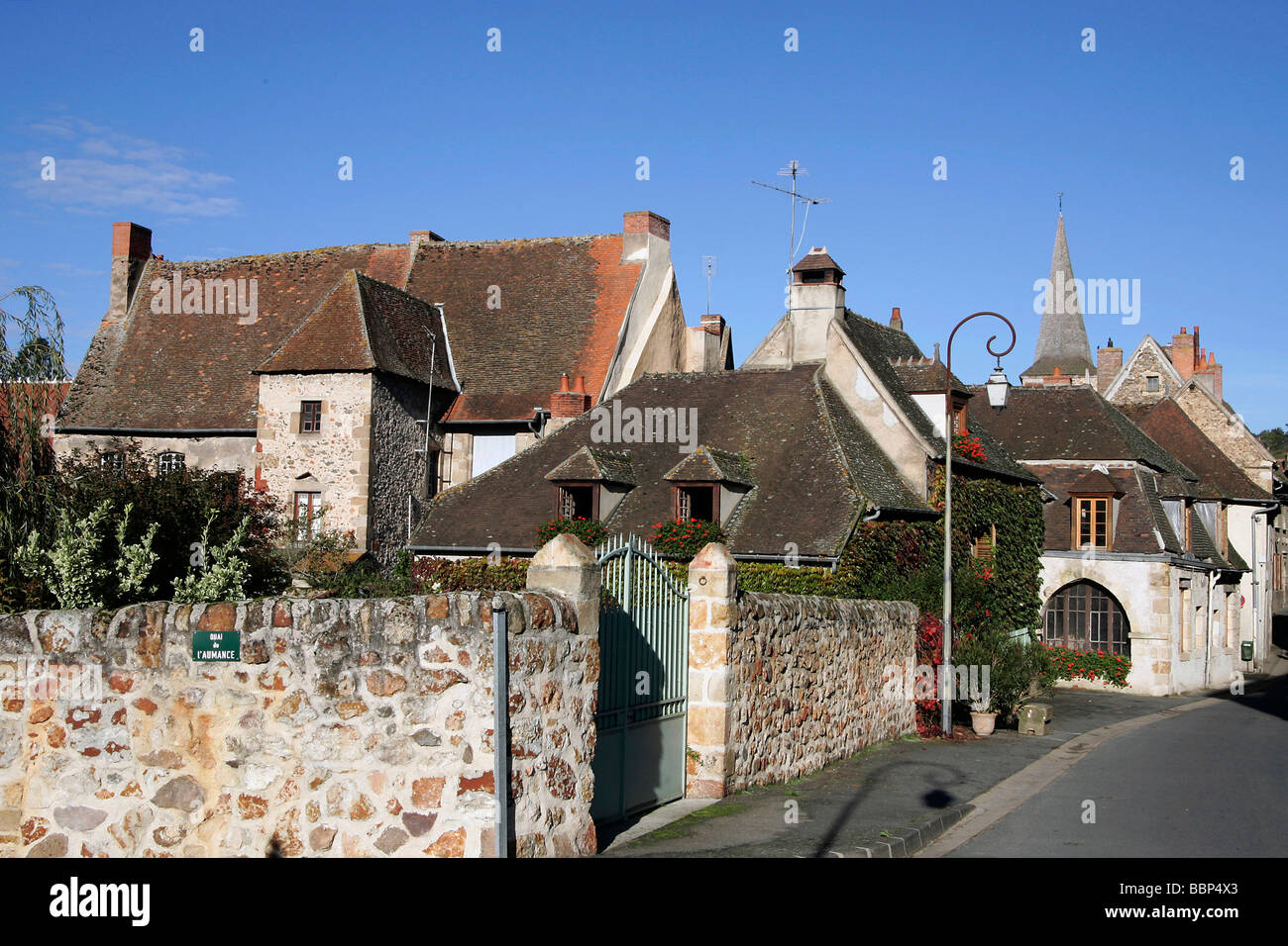 THE FORTIFIED VILLAGE OF HERISSON, ALLIER (03), FRANCE Stock Photo - Alamy