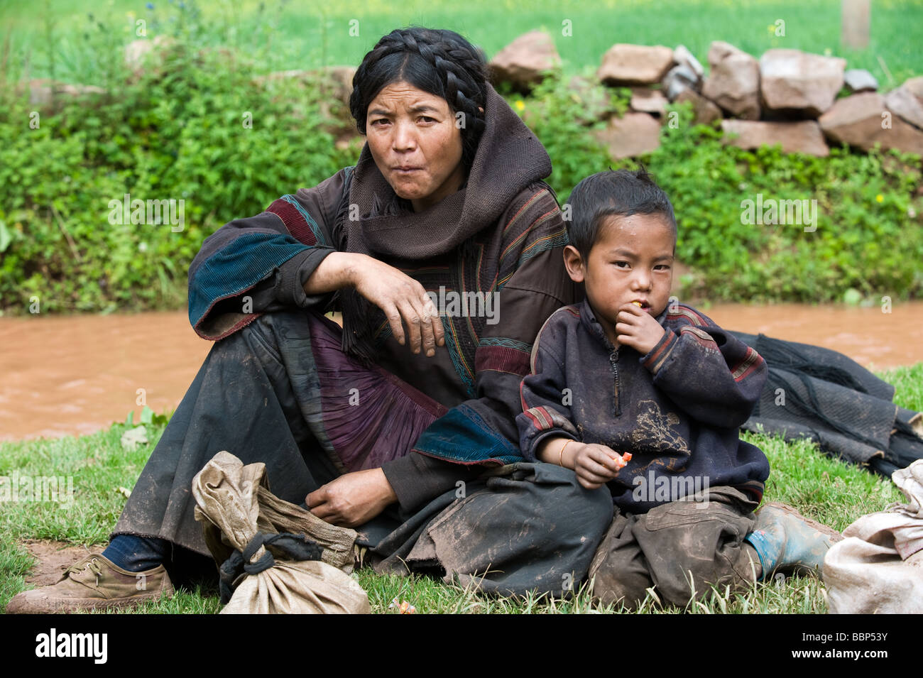 Yi People of Liangshan, the Cold Mountains, in the south of Sichuan ...