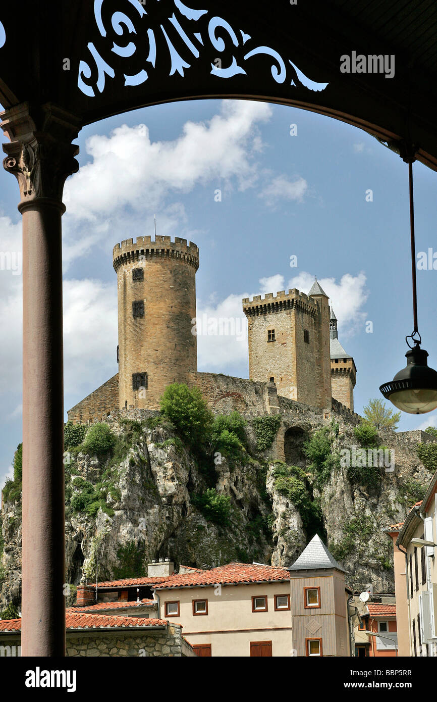 THE 11 TH CENTURY COUNTS' CASTLE SEEN FROM THE SQUARE HALLE AUX GRAINS ...