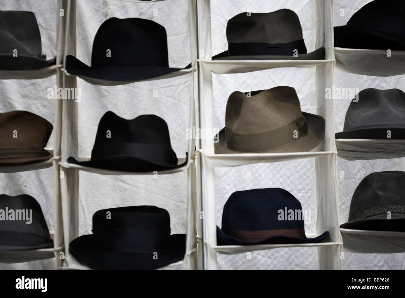 Hat display stall hi-res stock photography and images - Alamy