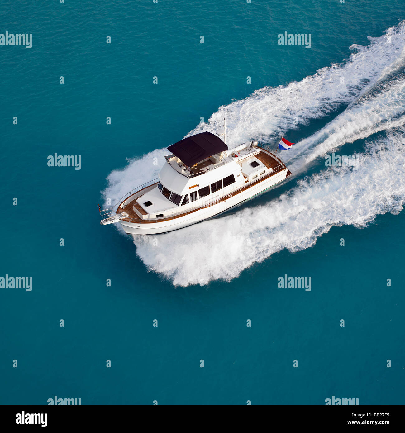 Power boat cruiser the waters of Bimini Bahamas Stock Photo - Alamy