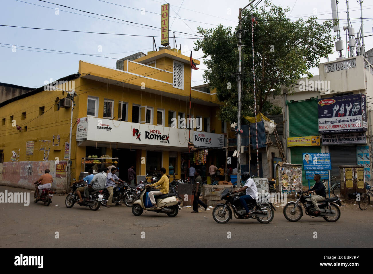 The streets of Chennai, Tamil Nadu, India Stock Photo - Alamy