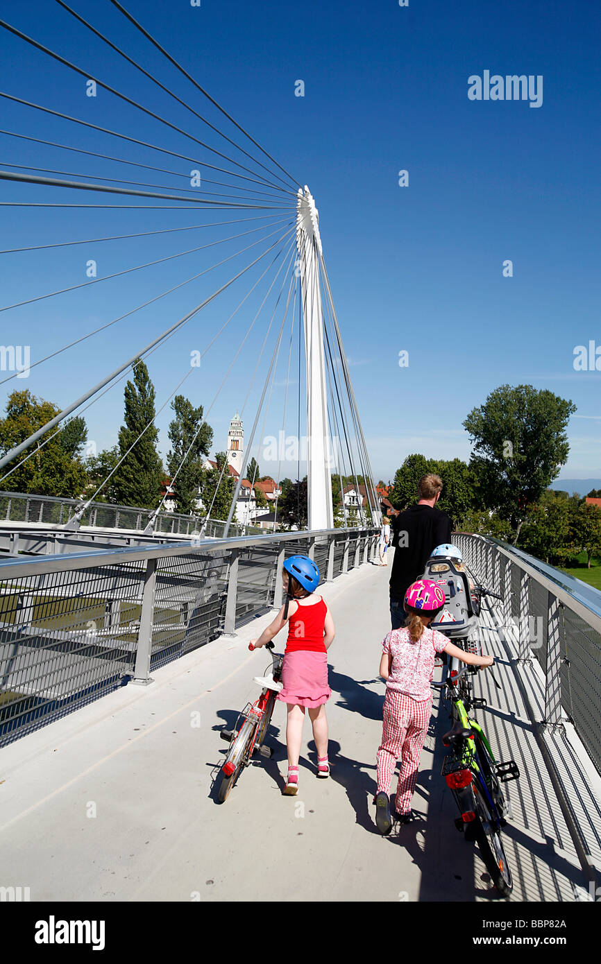 MIMRAM FOOTBRIDGE, DEUX-RIVES GARDEN, STRASBOURG, BAS RHIN (67), ALSACE ...