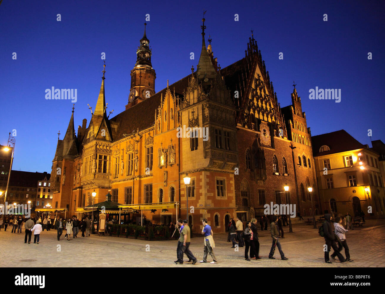Wroclaw old town night hi-res stock photography and images - Alamy