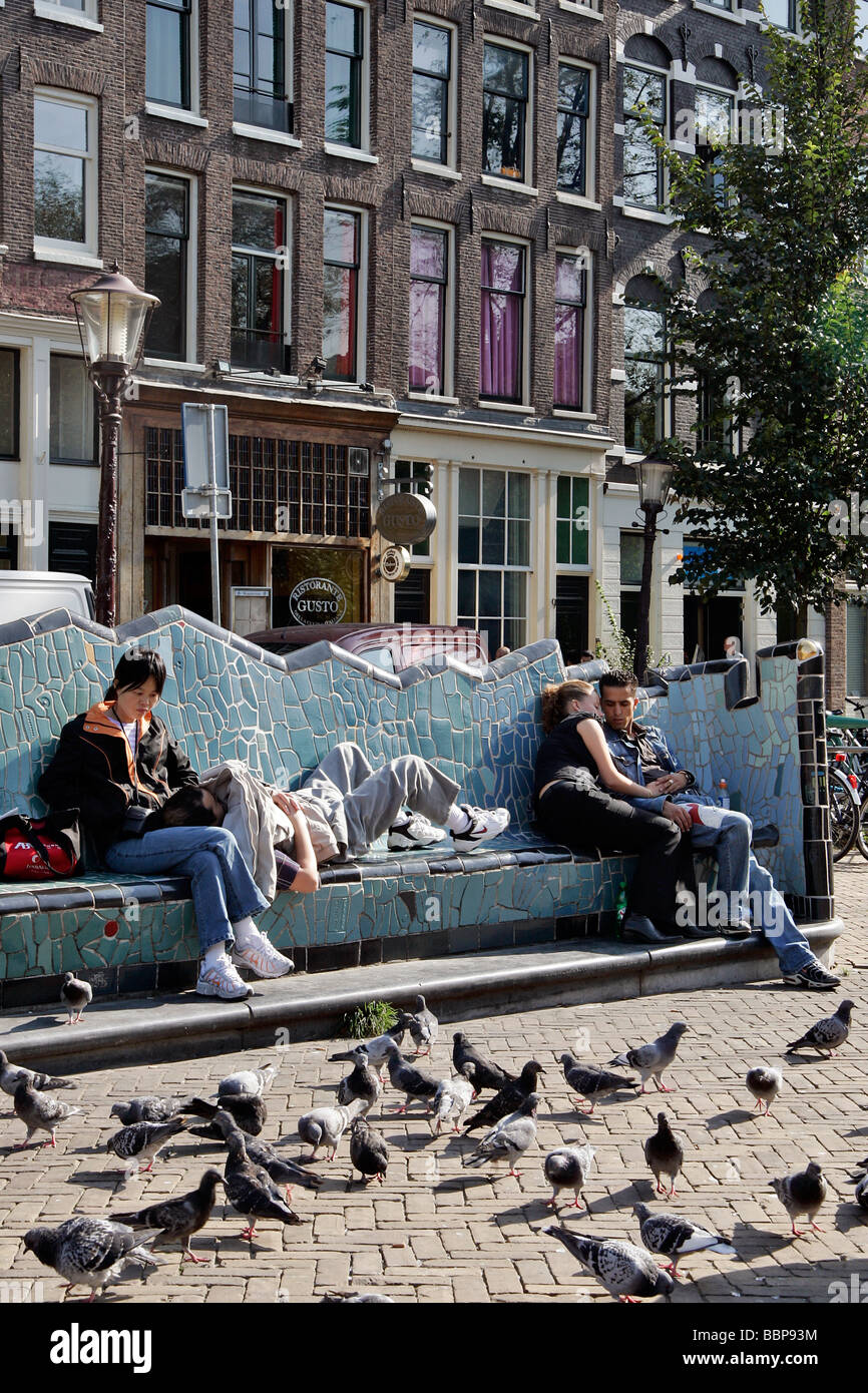 PUBLIC BENCHES, NIEUWMARKT SQUARE, AMSTERDAM, NETHERLANDS Stock Photo ...