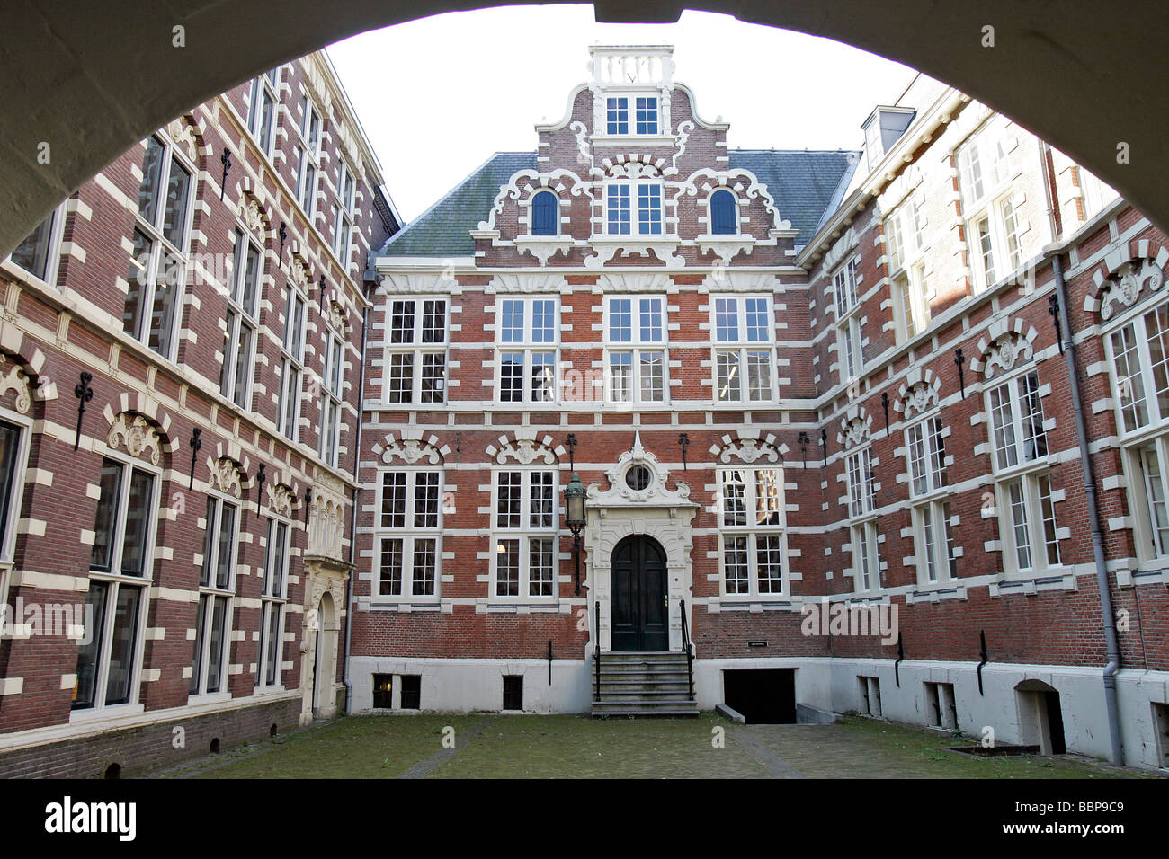 Voc building hi-res stock photography and images - Alamy