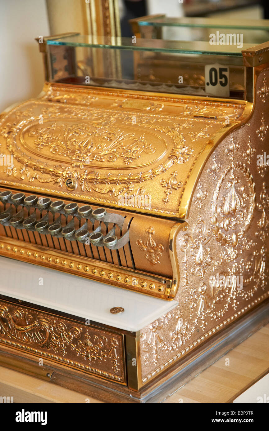 Metal cash register hi-res stock photography and images - Alamy