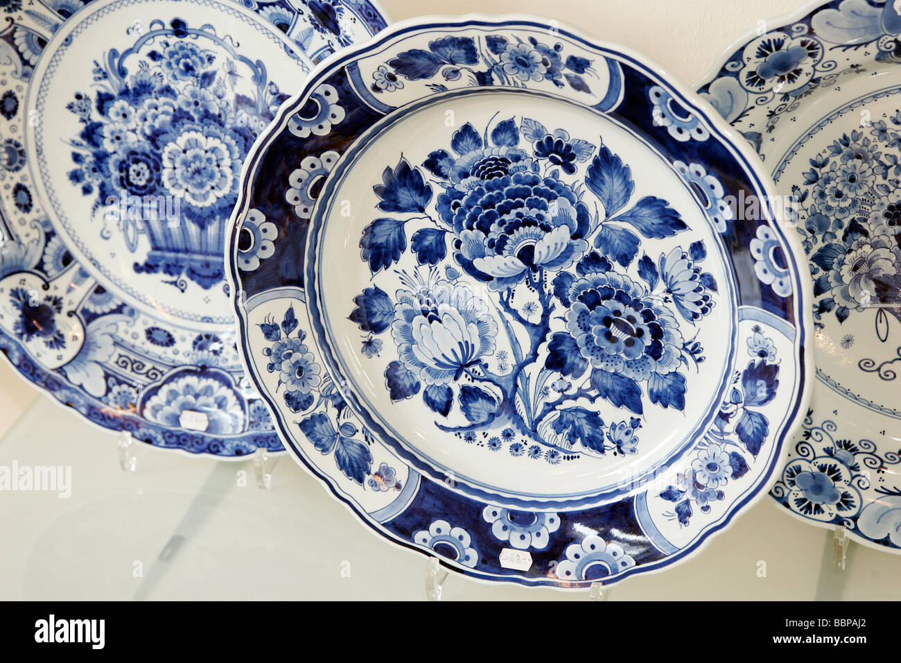 DELFTSHOP, SHOP OF DELFT CHINA, MUNTPLEIN, AMSTERDAM, NETHERLANDS Stock ...