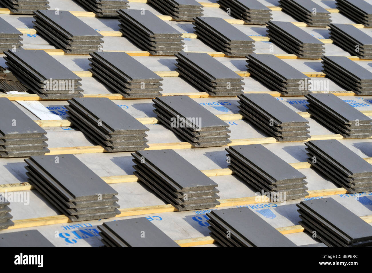 Roof batten roofing felt building hi-res stock photography and images ...