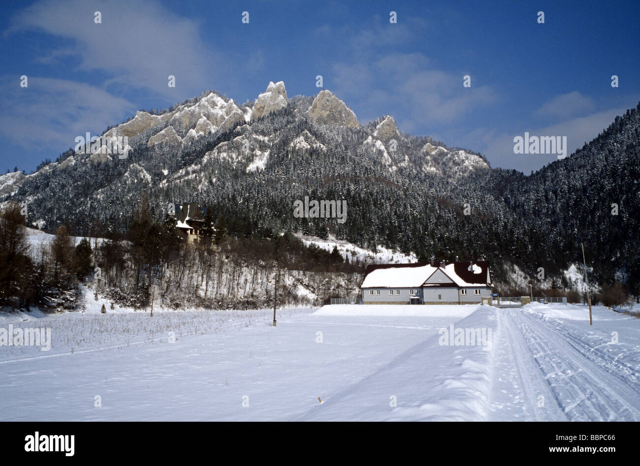 Poland Pieniny mountains Trzy Korony summit seen from Sromowce Nizne ...