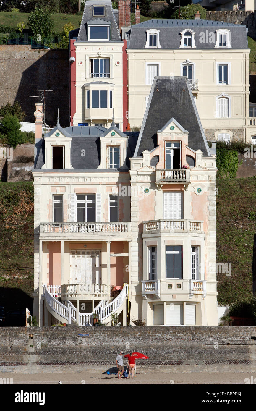 VILLA DES FLOTS, THE BEACH IN TROUVILLE-SUR-MER, CALVADOS (14 ...