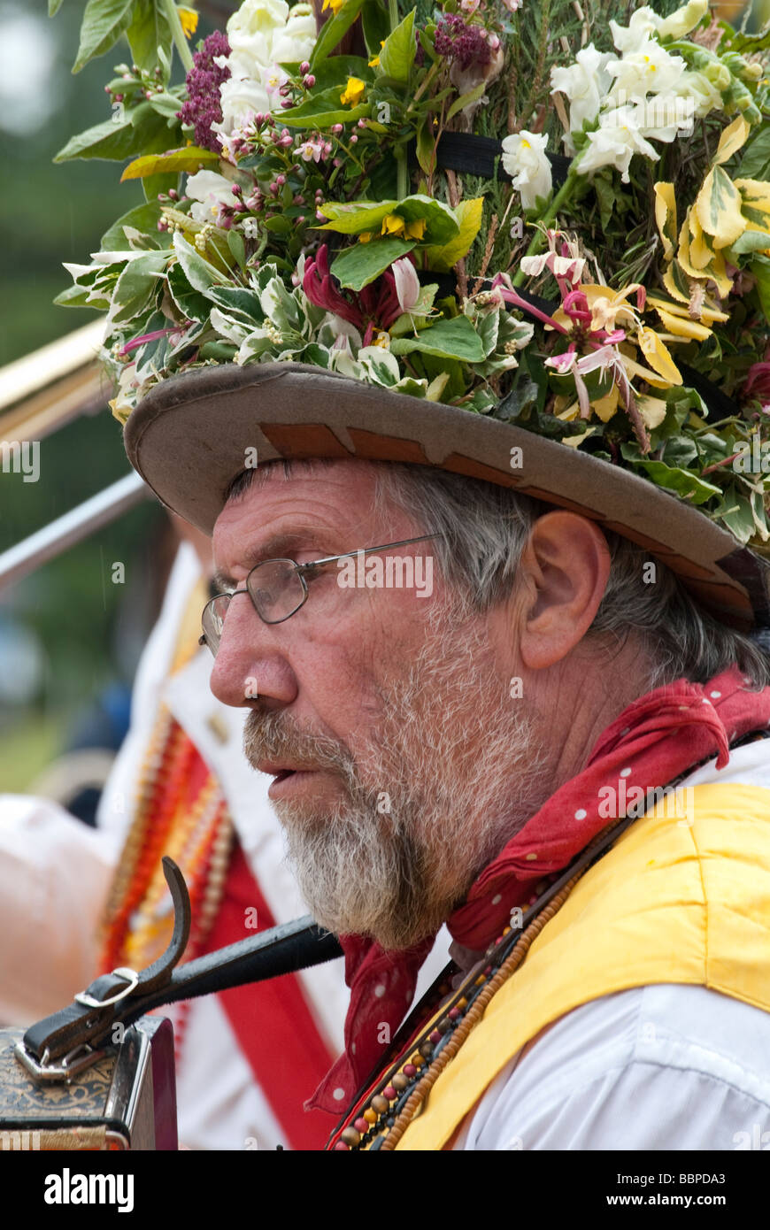 Traditional morris dancers (Knockhundred Shuttles Clog Morris) in full ...