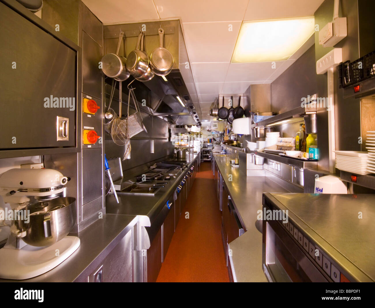 Industrial kitchen stainless steel hi-res stock photography and images ...
