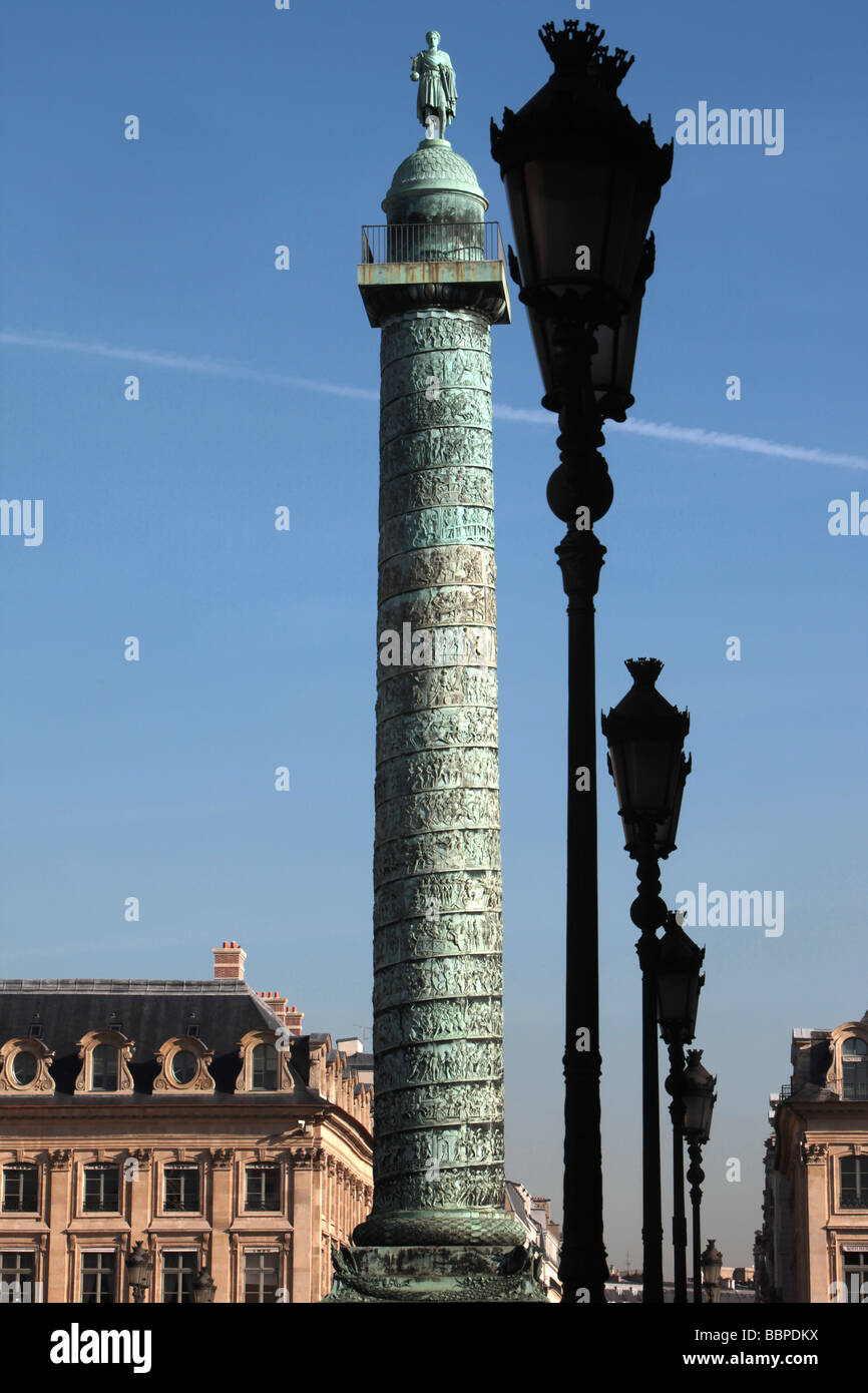 COLUMN AND THE PLACE VENDOME, PARIS, 1ST ARRONDISSEMENT, FRANCE, EUROPE ...