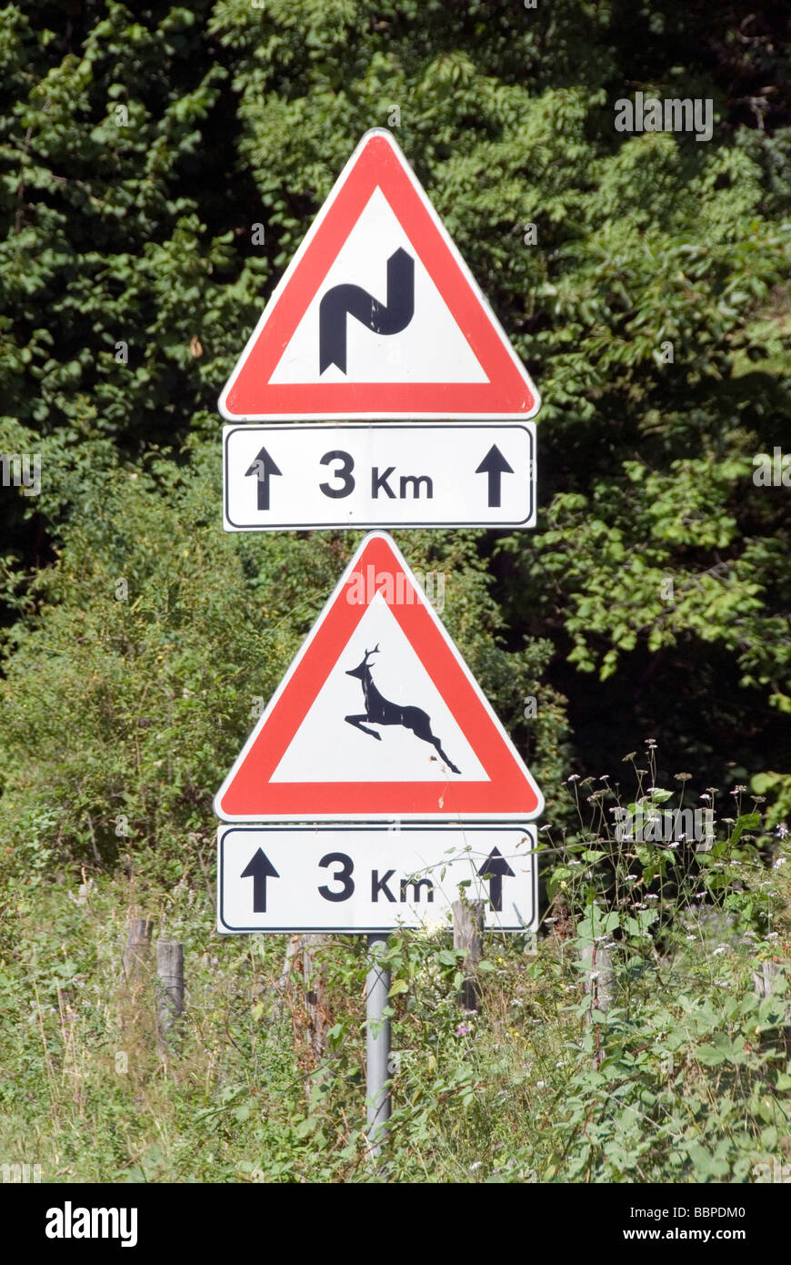 European Driving Dangerous Curve Sign