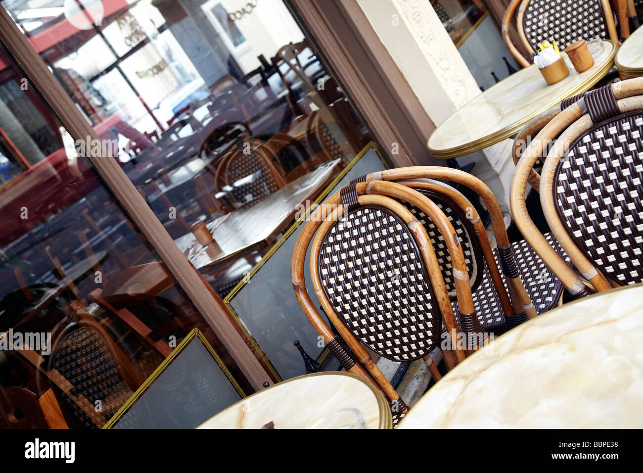cafe, coffee shop, cafe tables Stock Photo - Alamy