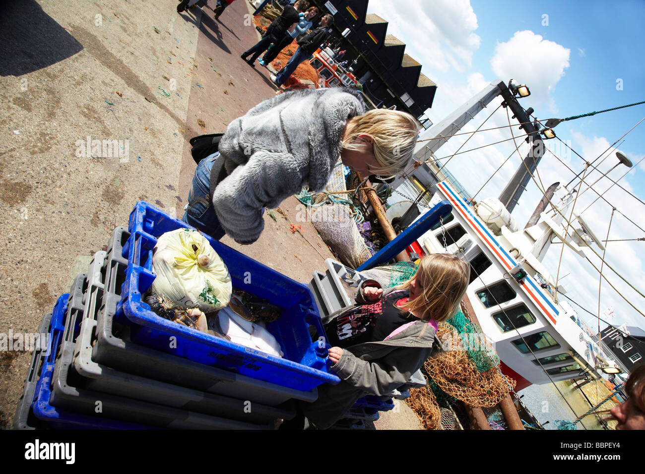 Harbor docks hi-res stock photography and images - Alamy