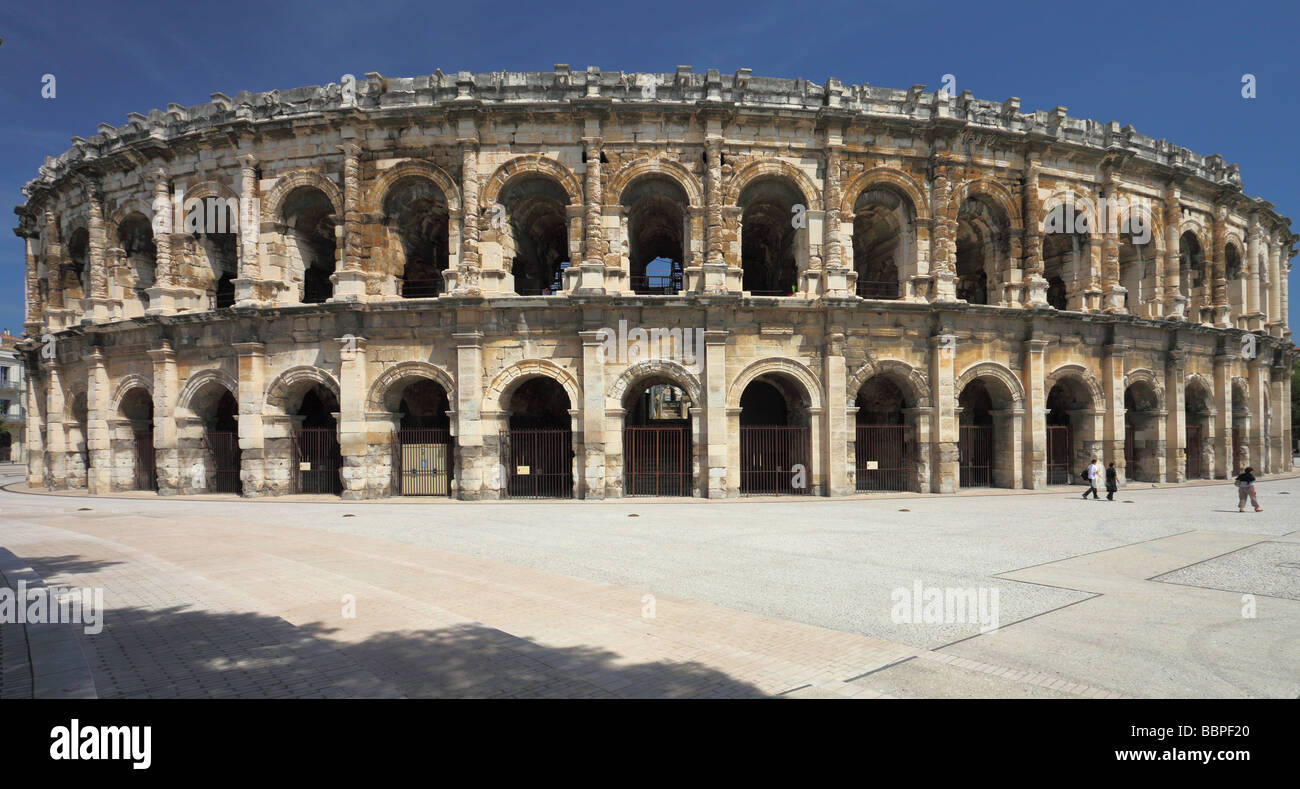 Ancient roman amphitheatre Nimes Languedoc-Roussillon France Stock ...