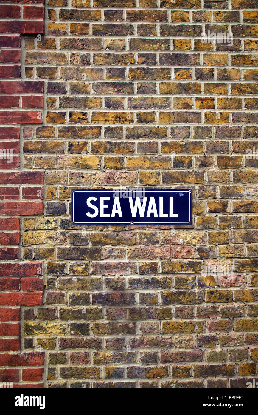 Sea wall sign hi-res stock photography and images - Alamy